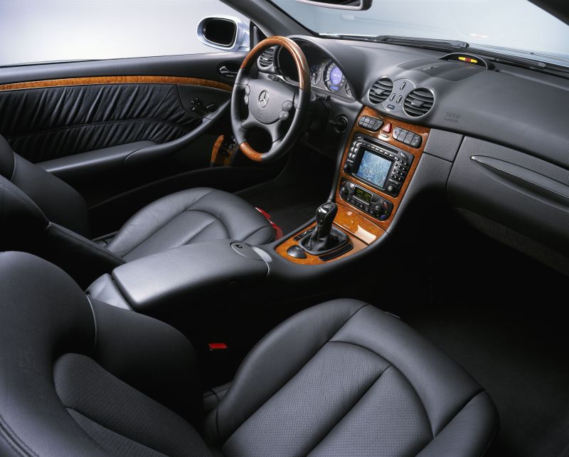 Mercedes-Benz CLK (A 209) CLK 200 CGI (170 Hp)